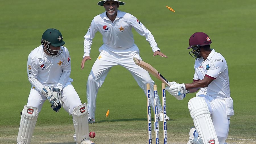 Johnson's bails go flying | ESPNcricinfo