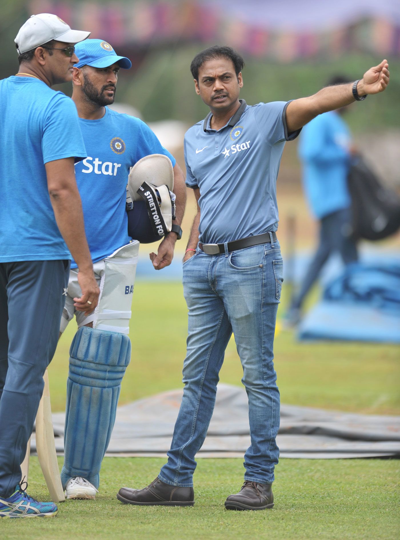 MSK Prasad, India's chairman of selectors, talks to Anil Kumble and MS ...