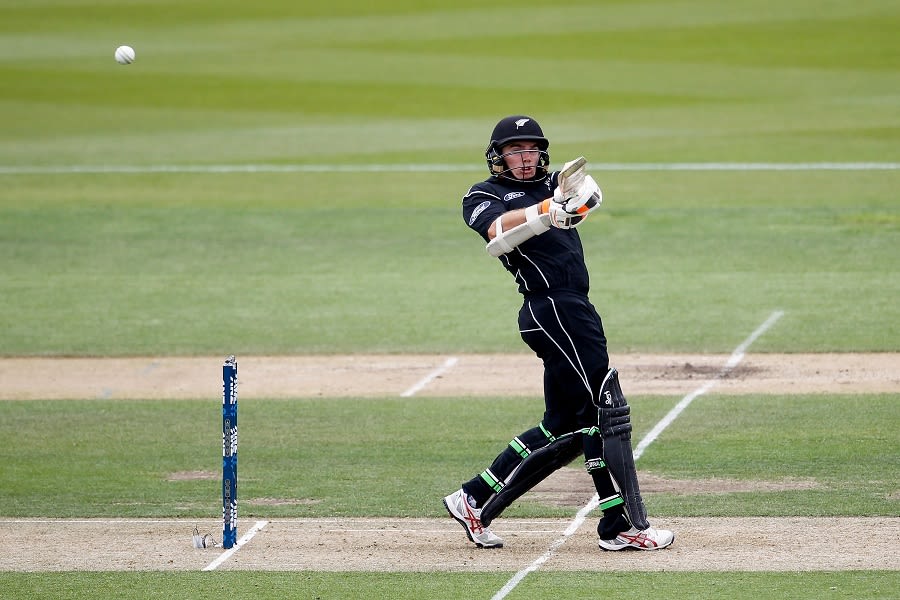 Tom Latham pulls behind square | ESPNcricinfo.com