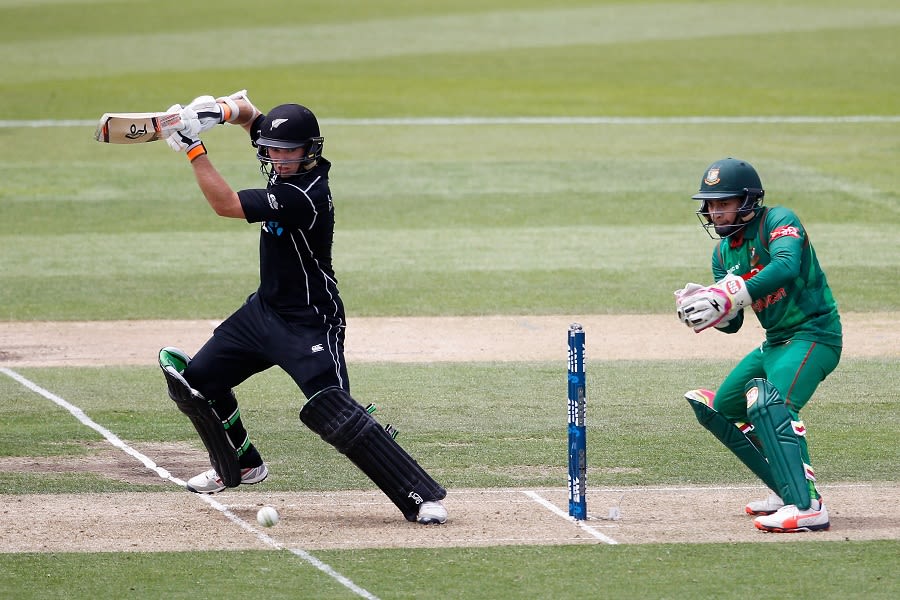 Tom Latham cuts through the covers | ESPNcricinfo.com