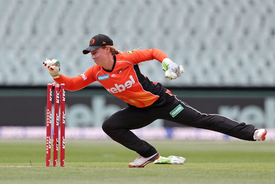 Megan Banting dislodges the bails | ESPNcricinfo.com