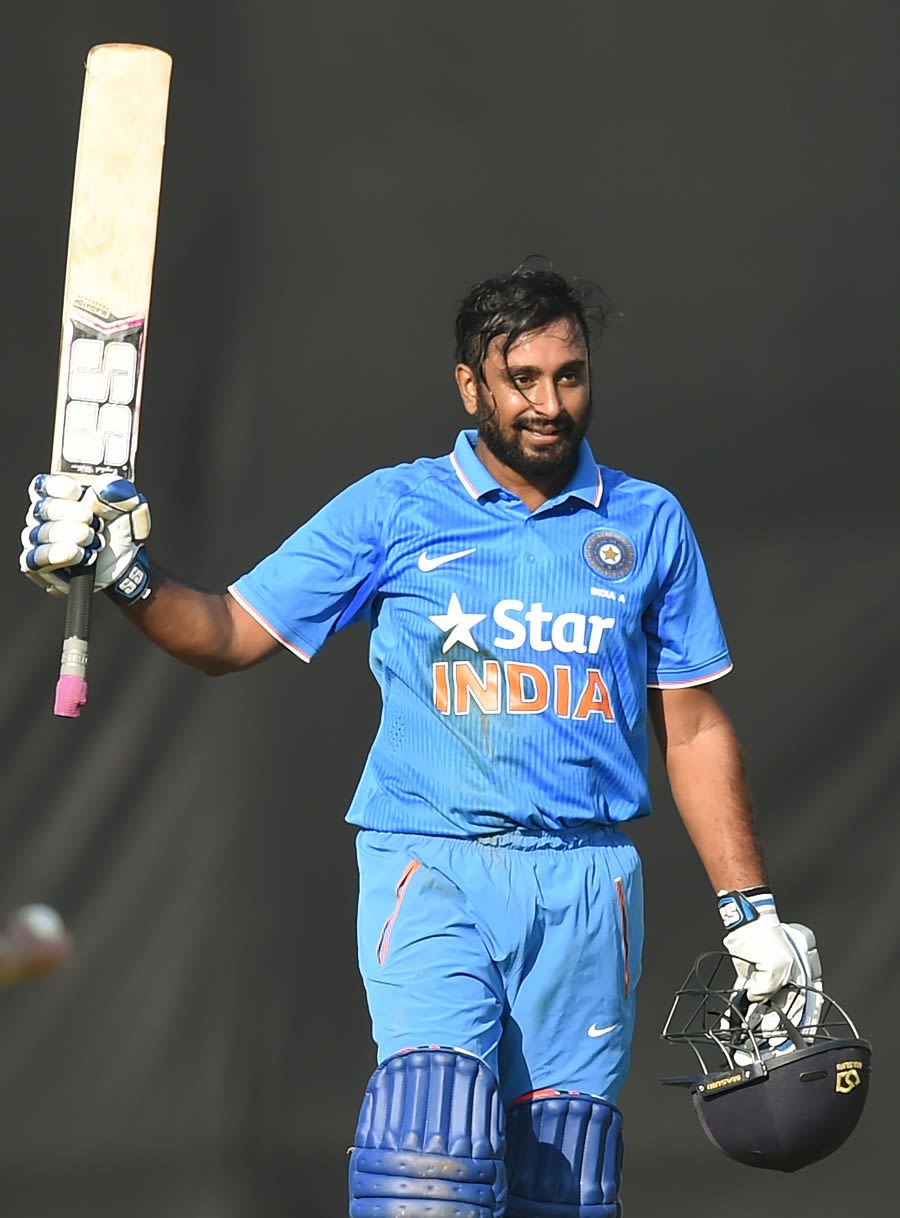 Ambati Rayudu raises his bat | ESPNcricinfo.com