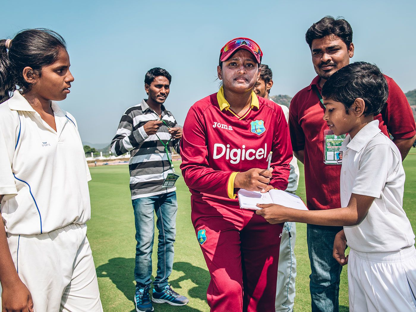 Anisa Mohammed signs autographs in Vijayawada | ESPNcricinfo.com