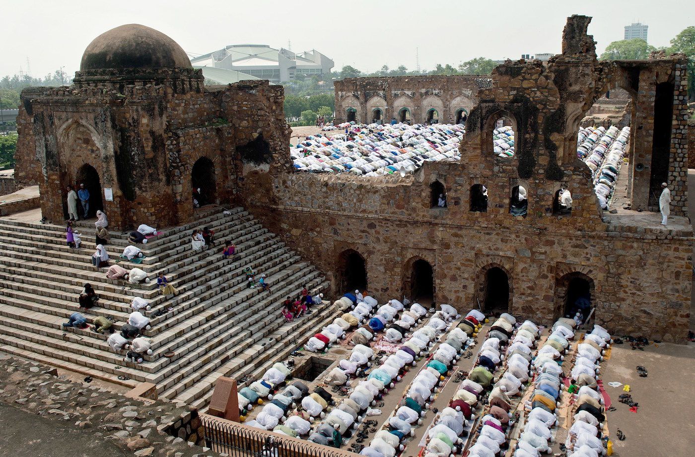 The stadium shares space with the ancient Jami Masjid at the Feroz Shah Kotla | ESPNcricinfo.com