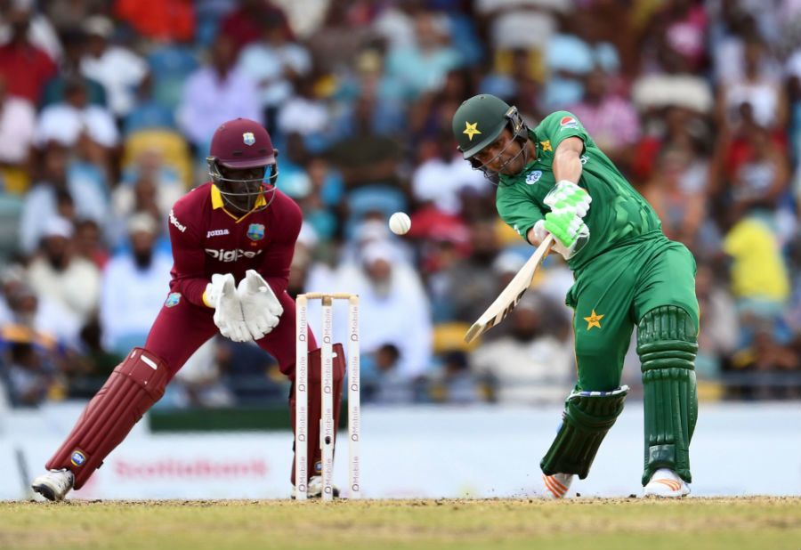 Kamran Akmal goes inside-out over cover | ESPNcricinfo.com Kamran Akmal goes inside-out over cover | ESPNcricinfo.com