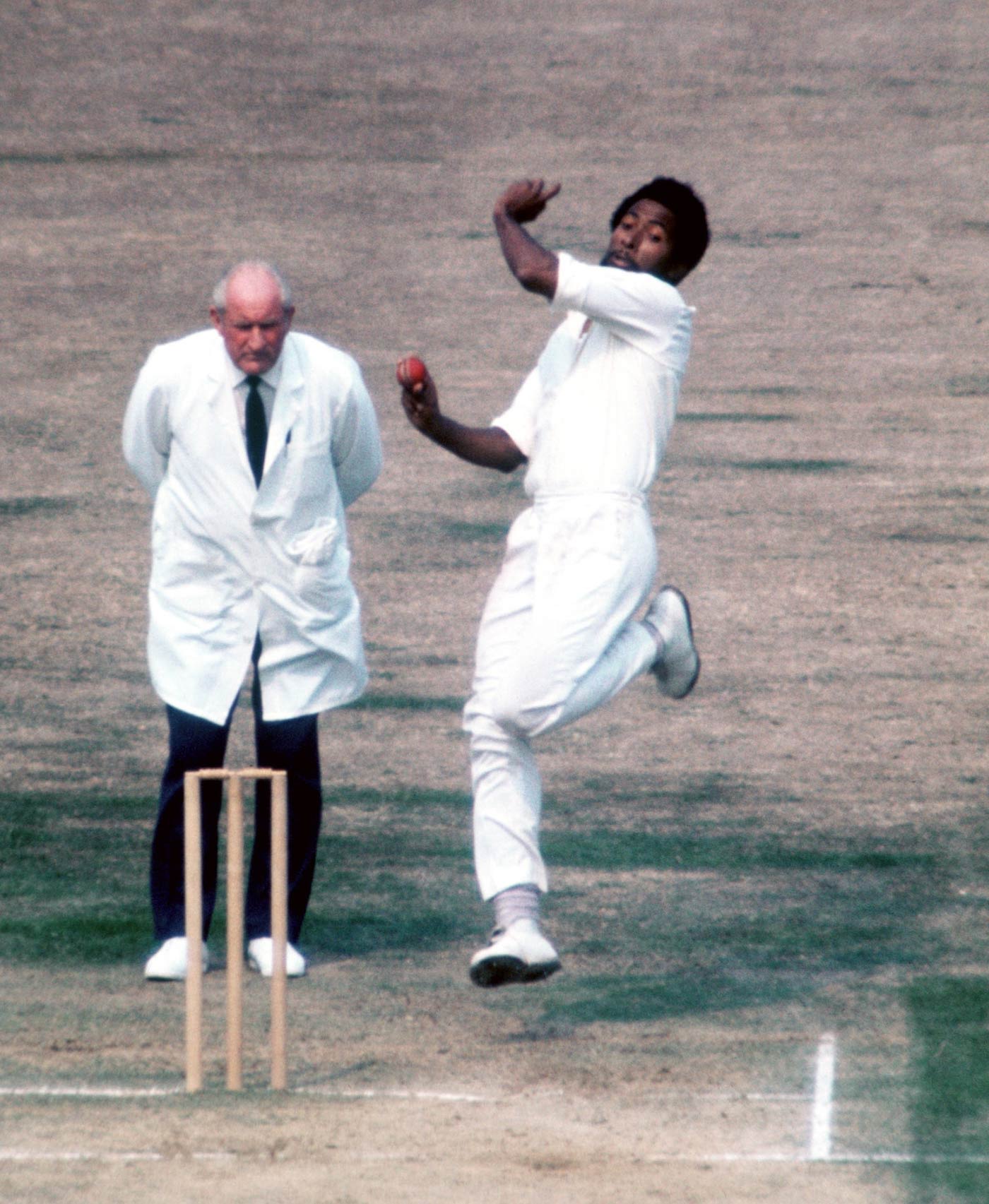 Andy Roberts bowls | ESPNcricinfo.com