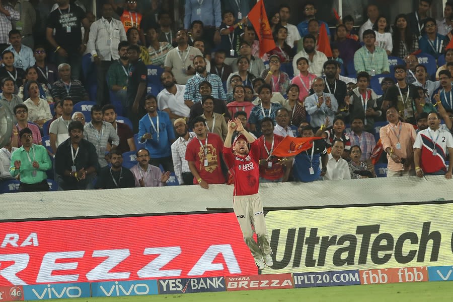 Eoin Morgan fluffed a catch at long-off | ESPNcricinfo.com