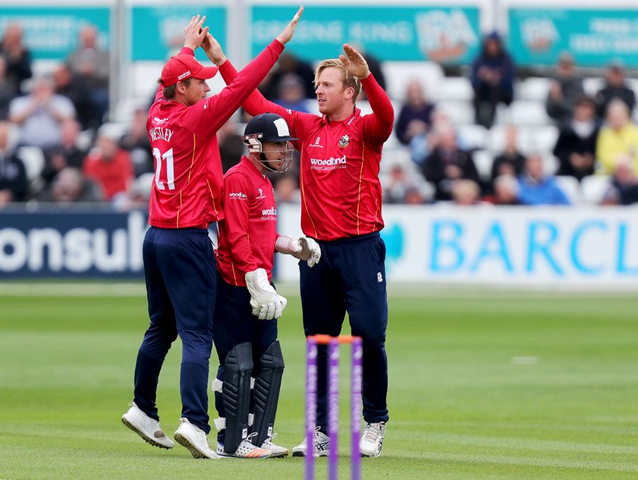 Simon Harmer made the early breakthroughs | ESPNcricinfo.com