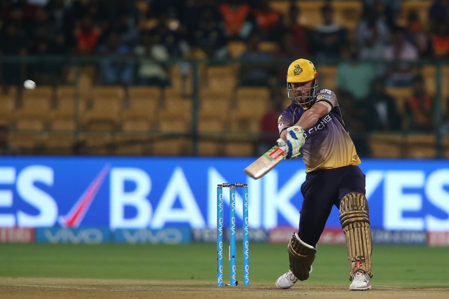 Chris Lynn throws his hands at a loose ball | ESPNcricinfo.com