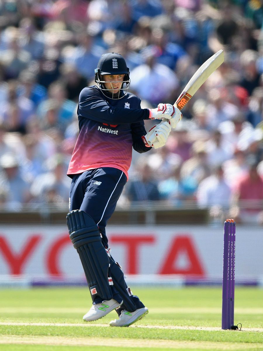 Joe Root pulls through the leg side | ESPNcricinfo.com