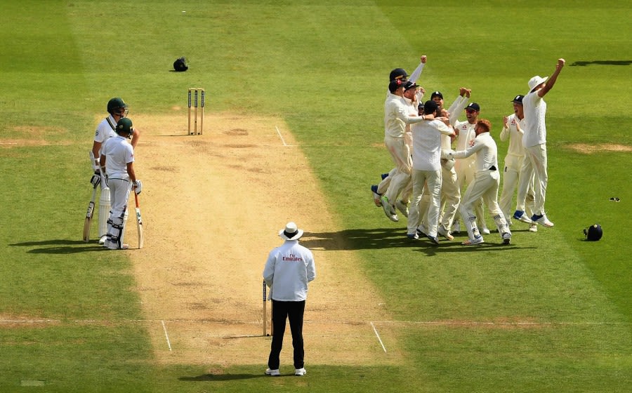England begin celebrating after completing a comprehensive win ...