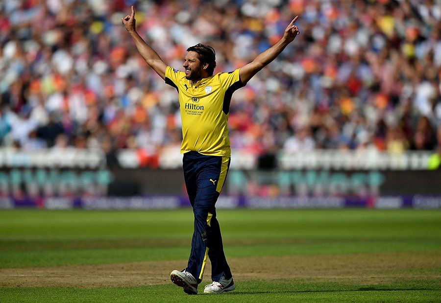 Shahid Afridi strikes a familiar pose | ESPNcricinfo.com
