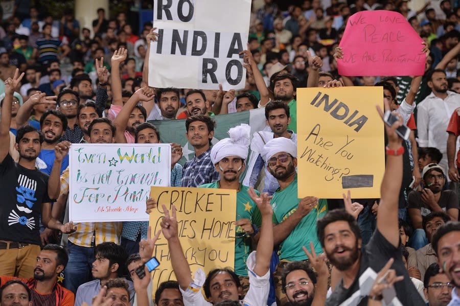 The Pakistani fans were an expressive bunch | ESPNcricinfo.com