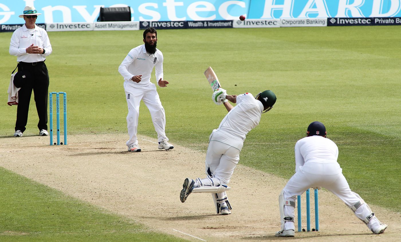 Younis Khan lofts Moeen Ali | ESPNcricinfo.com