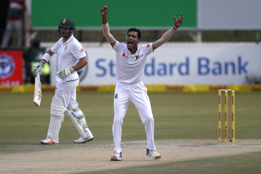 Shafiul Islam had Dean Elgar trapped lbw | ESPNcricinfo.com