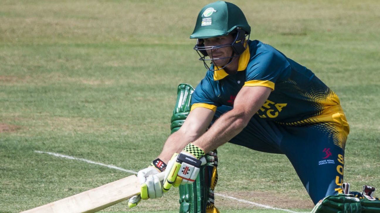 Sarel Erwee grabs the spotlight with audacious hundred | ESPNcricinfo