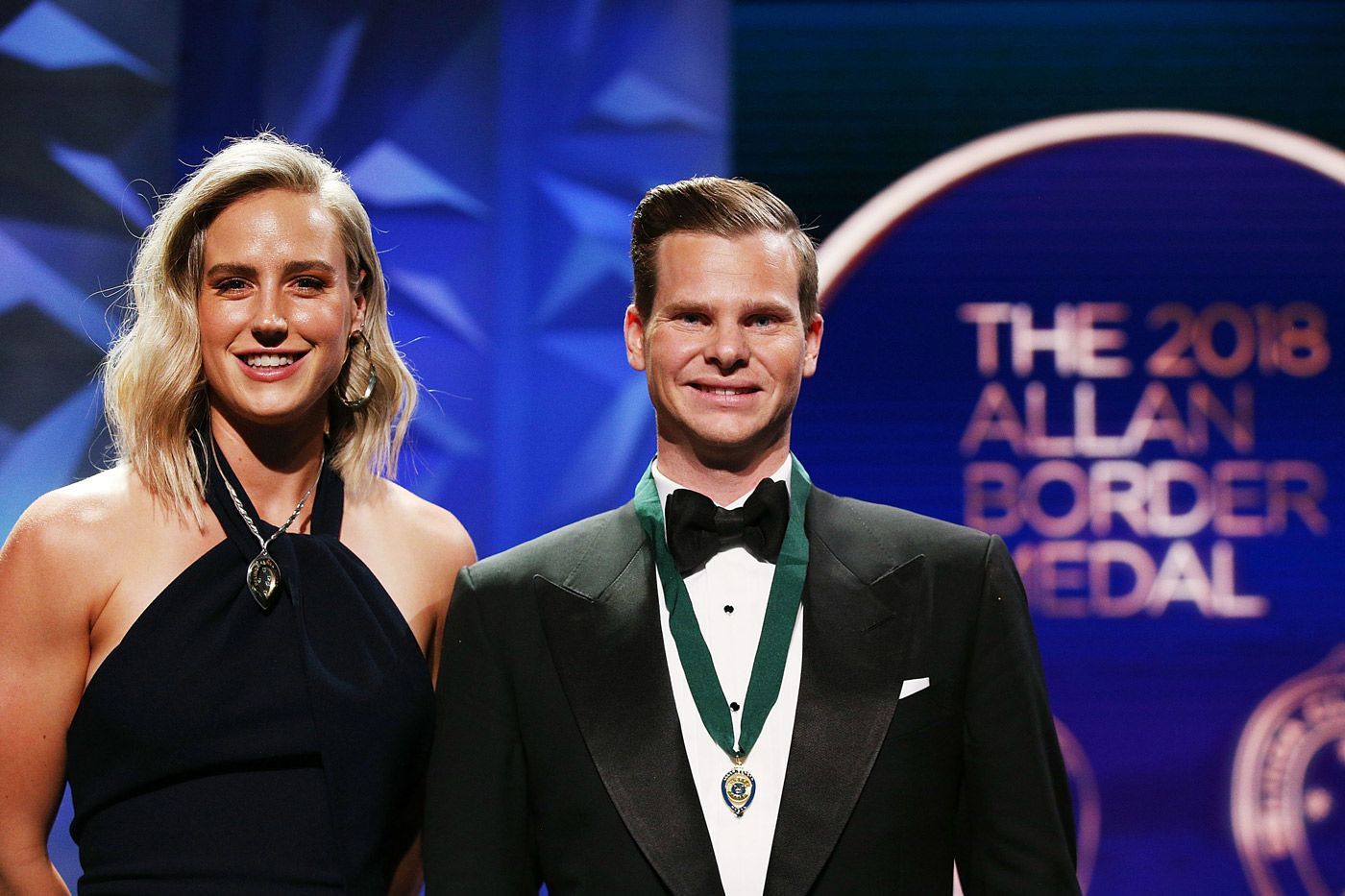 Ellyse Perry and Steven Smith pose with their awards | ESPNcricinfo.com