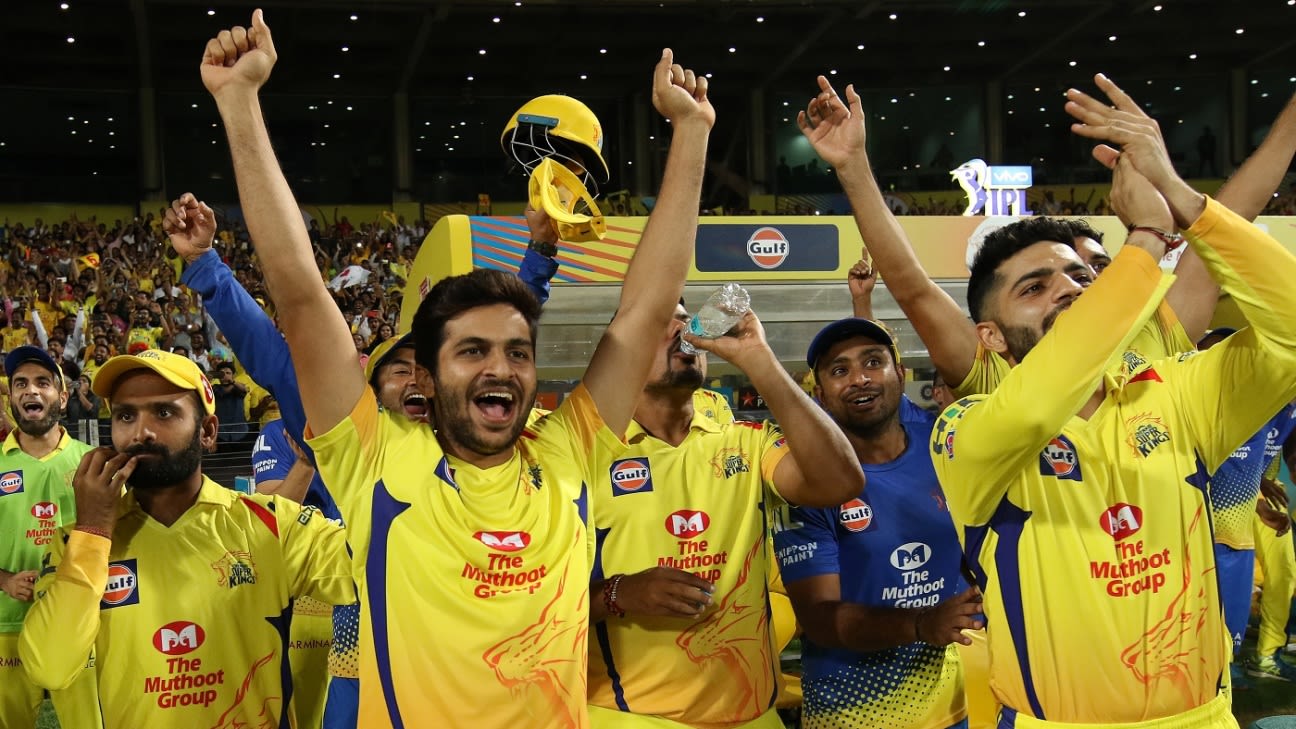 Age no bar: why MS Dhoni and Stephen Fleming backed CSK's "old" squad ...