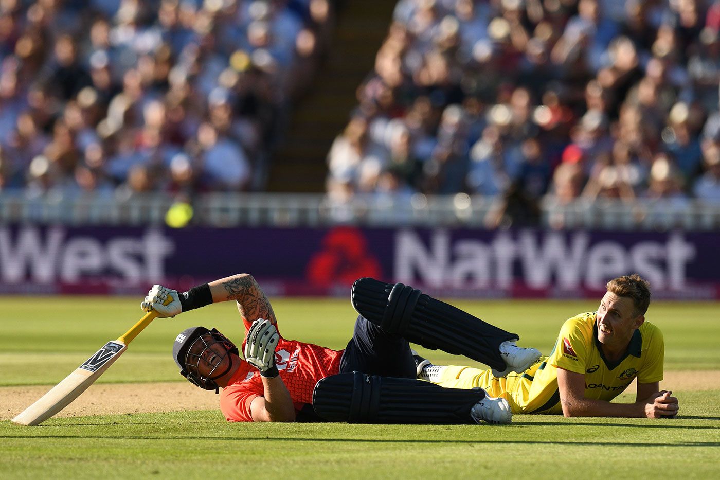 Jason Roy and Billy Stanlake got into a tangle | ESPNcricinfo.com