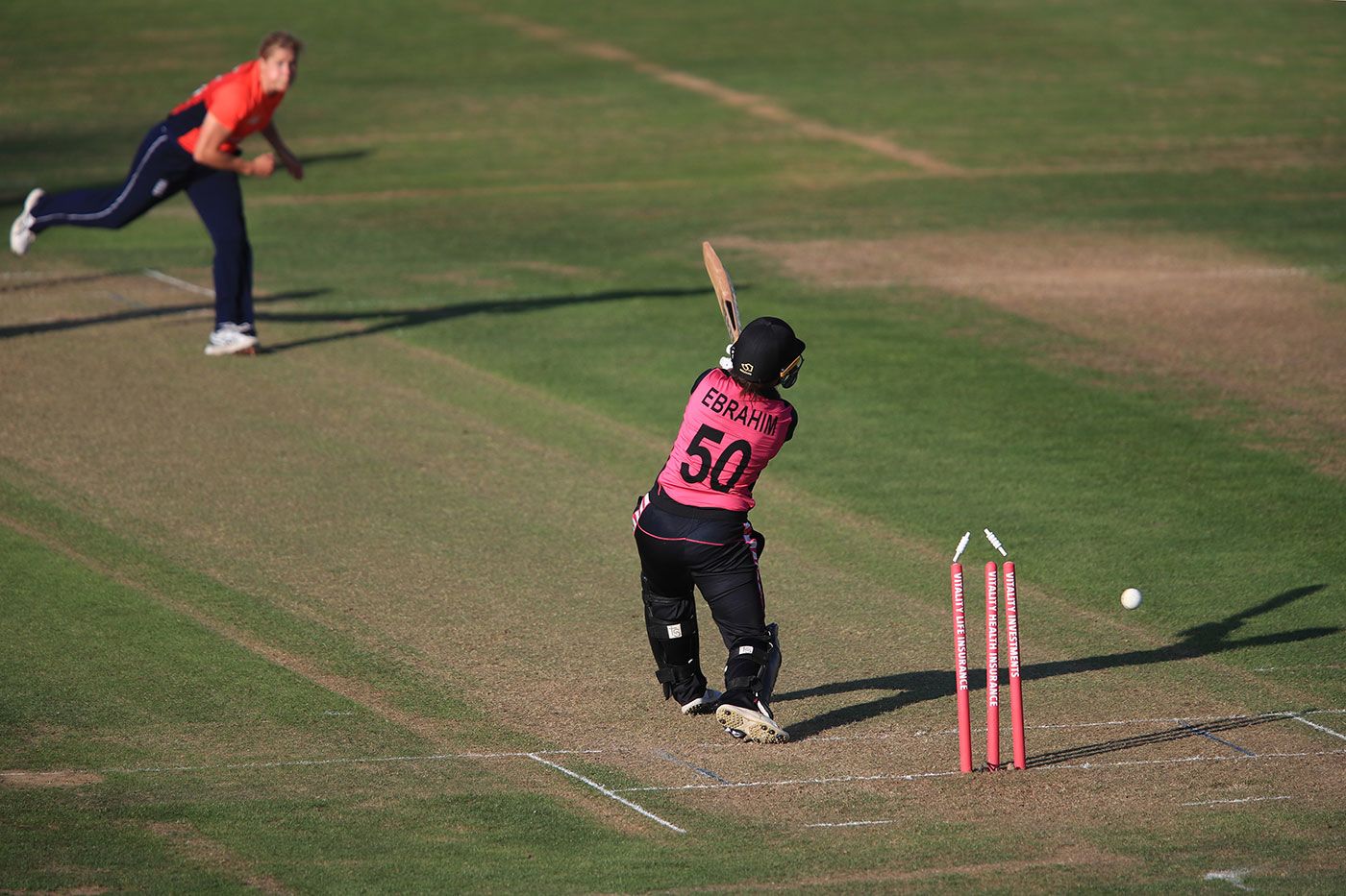 Katherine Brunt bowls Kate Ebrahim for a duck | ESPNcricinfo.com