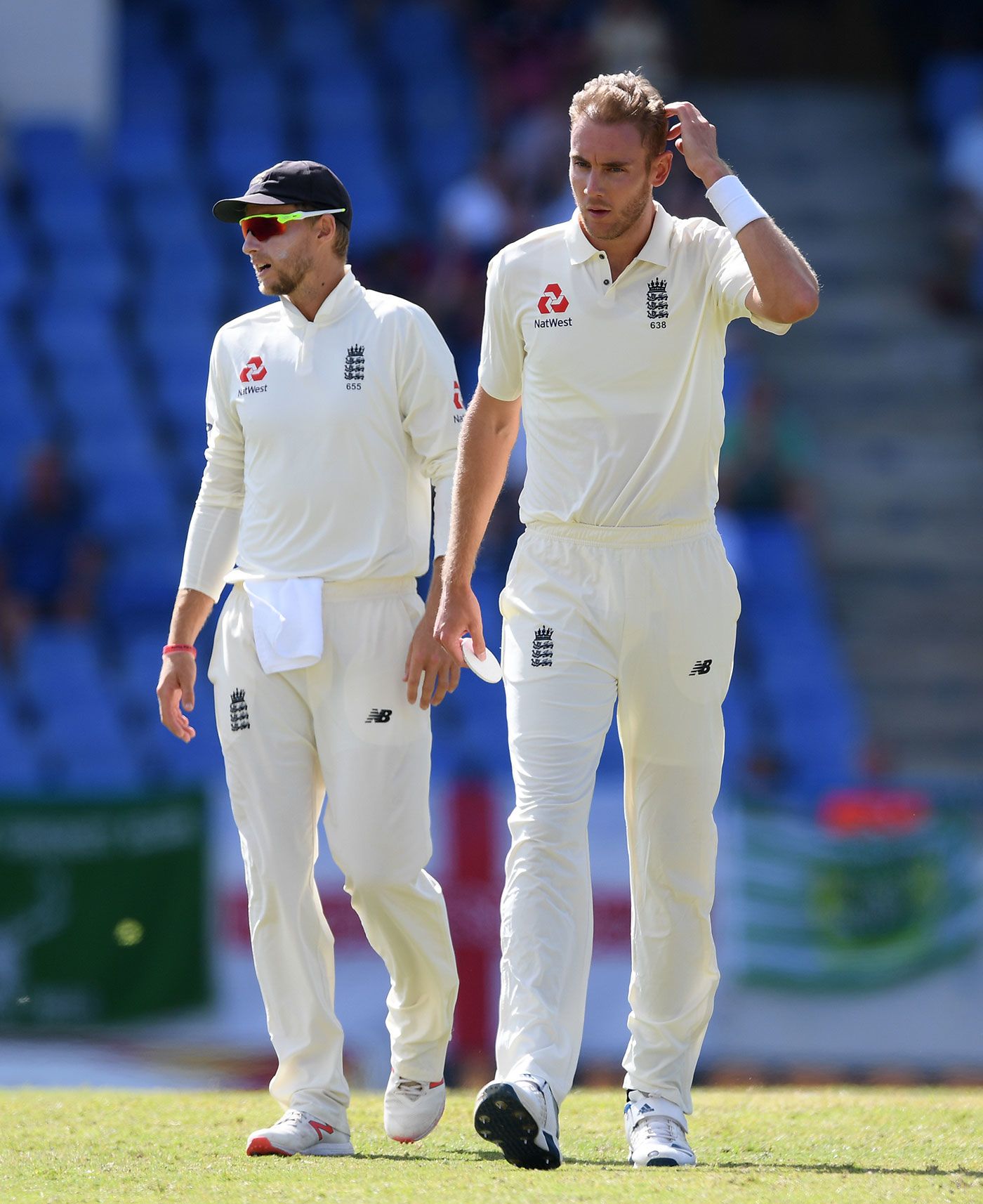 Broad's head-in-hands moment | ESPNcricinfo.com
