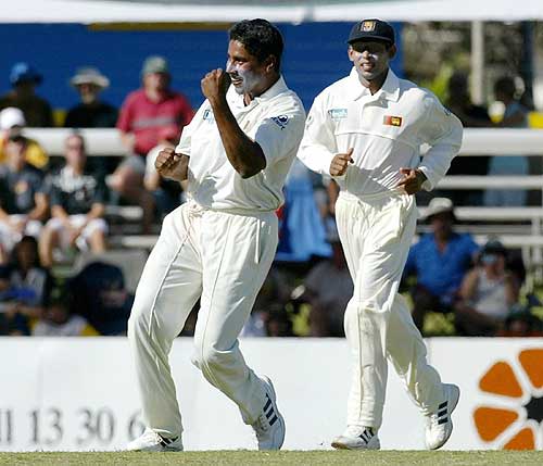 Chaminda Vaas celebrates | ESPNcricinfo.com