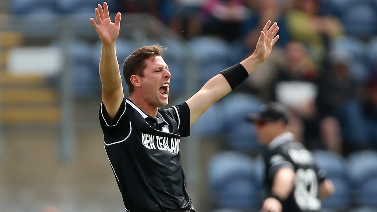 New Zealand beat Sri Lanka, New Zealand won by 10 wickets (with 203 ...