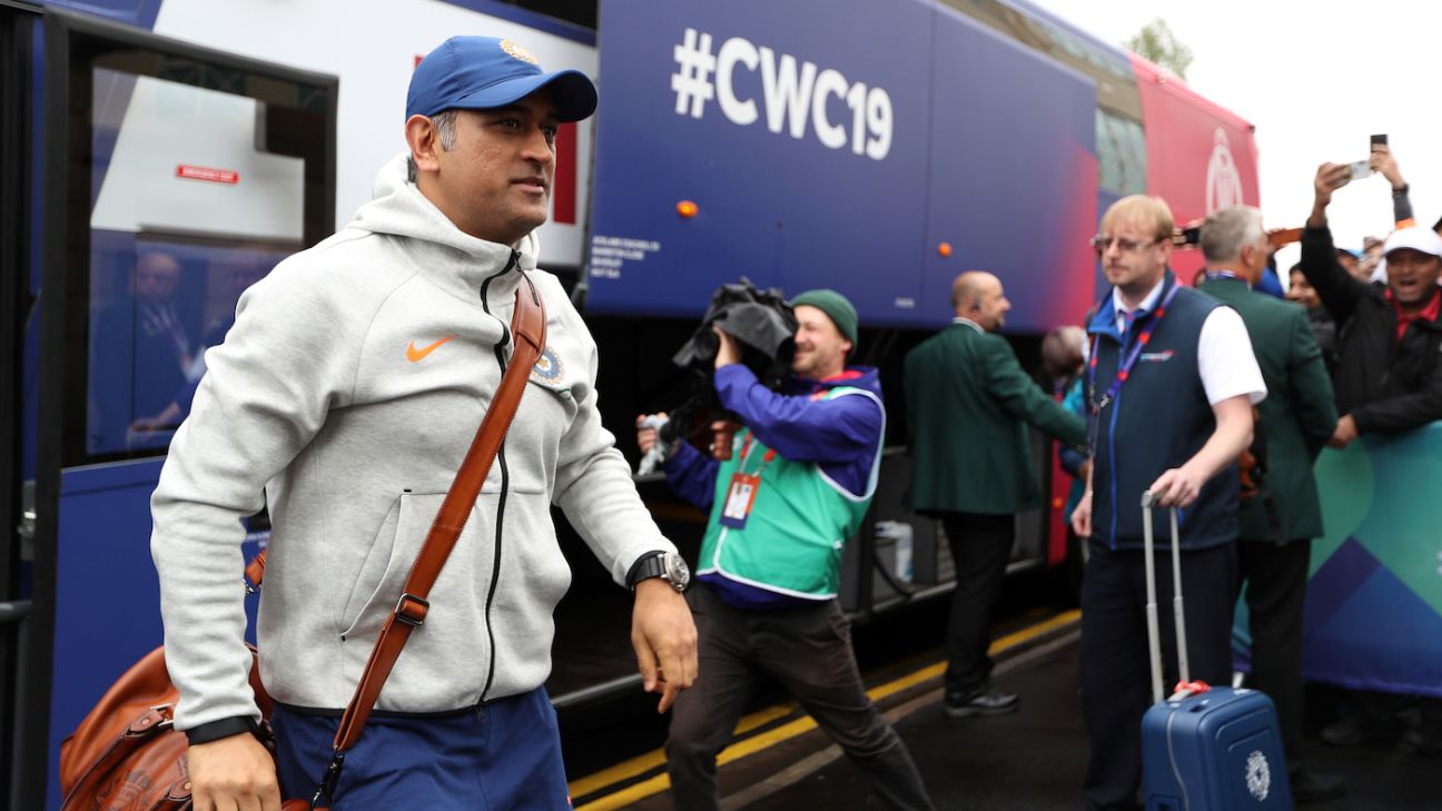 MS Dhoni retires - full coverage | Cricinfo
