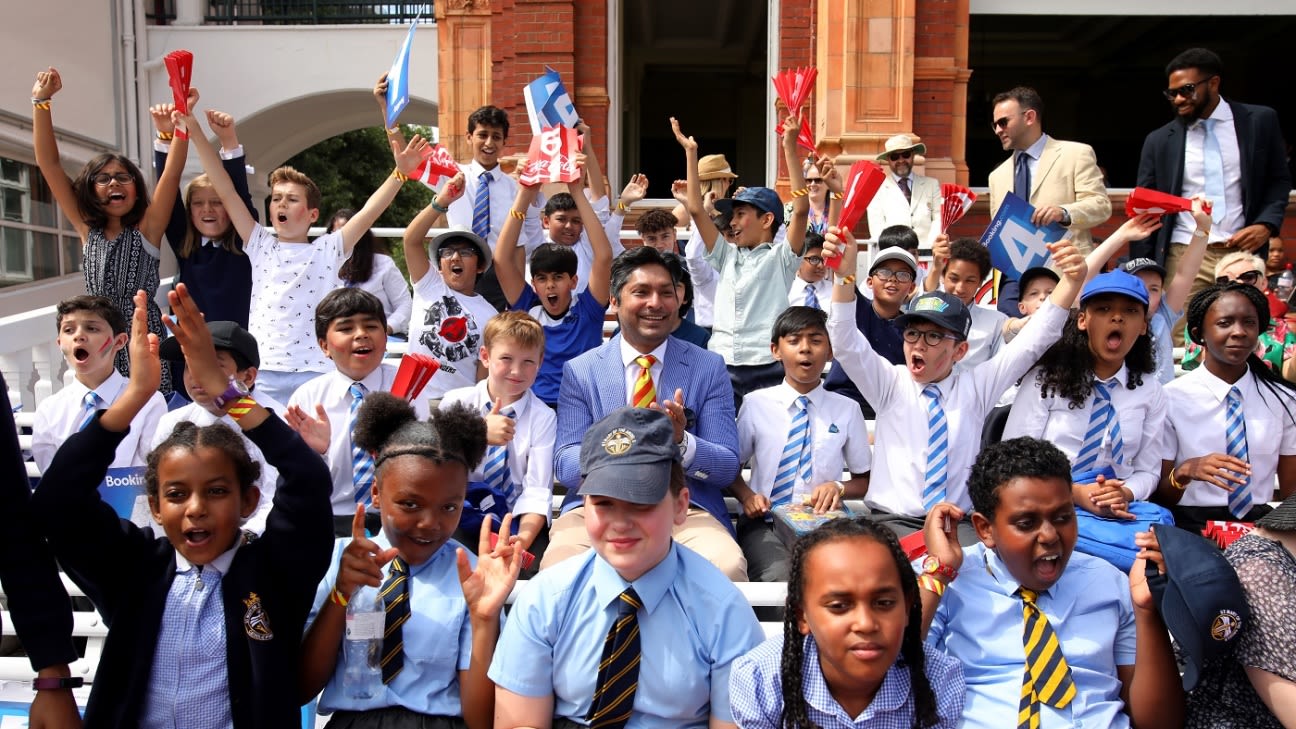 Kumar Sangakkara, who was in the SL bus during the 2009 attack, could ...