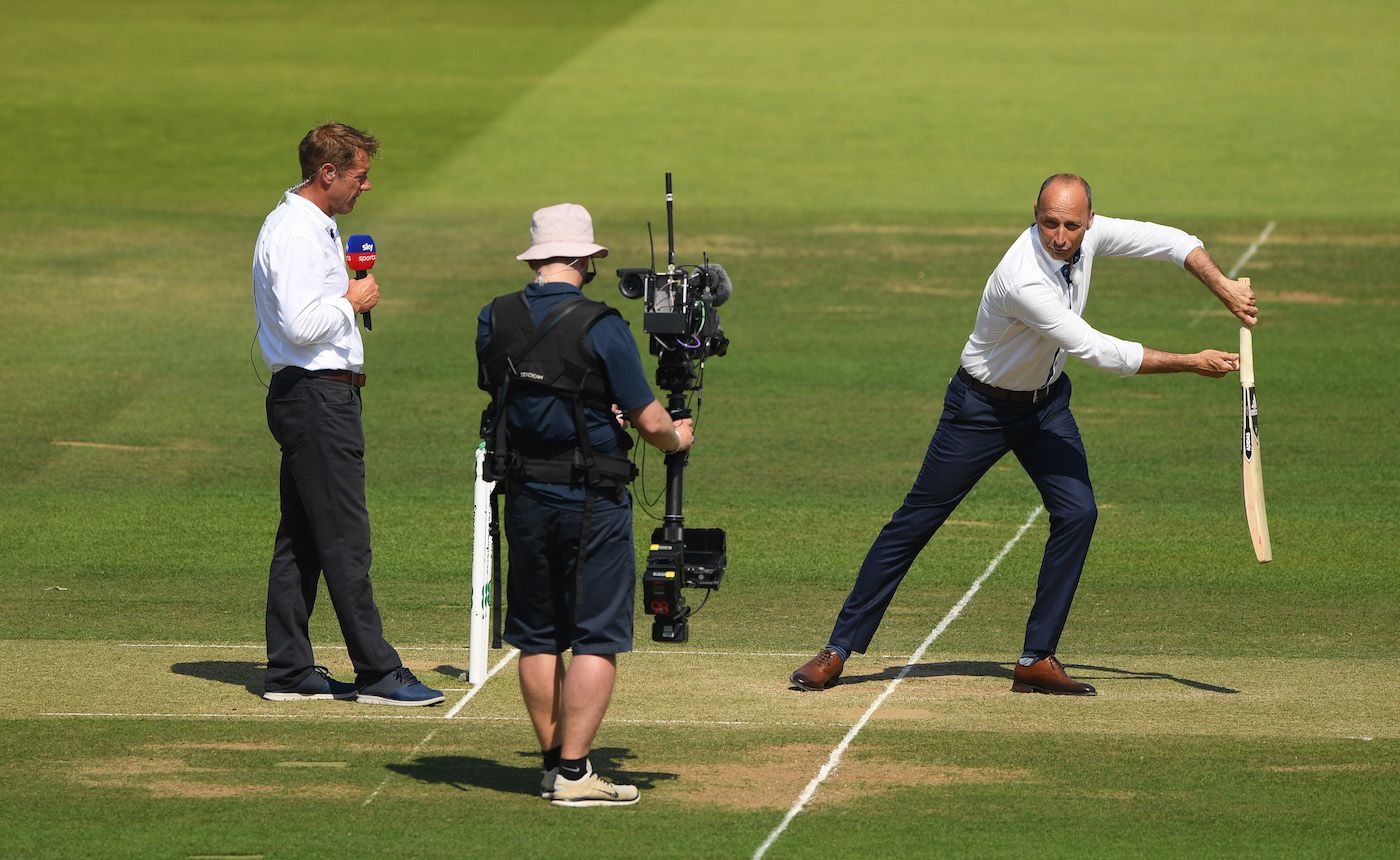Ian Ward and Nasser Hussain do a piece to camera | ESPNcricinfo.com
