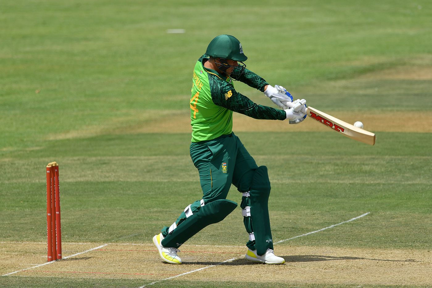 Jacques Snyman started positively in the run chase | ESPNcricinfo.com