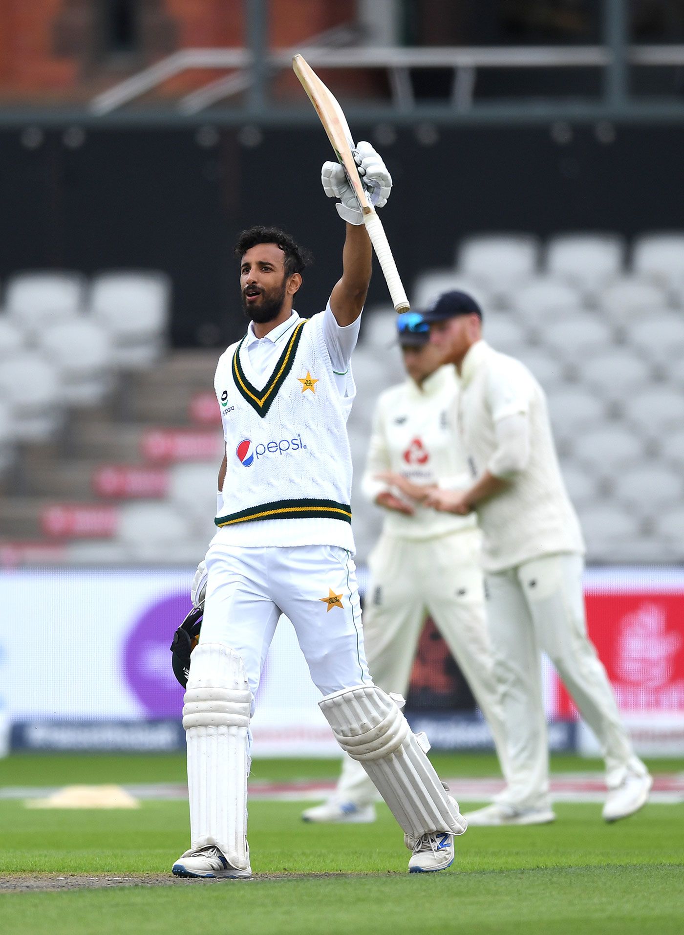 Shan Masood salutes the dressing-room after his hundred | ESPNcricinfo.com