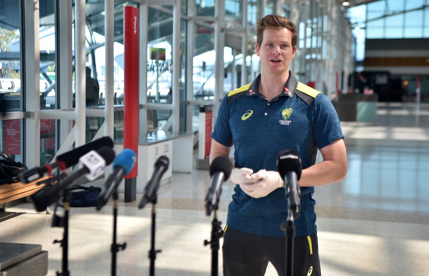 Steven Smith speaks to the media at the Sydney airport | ESPNcricinfo.com