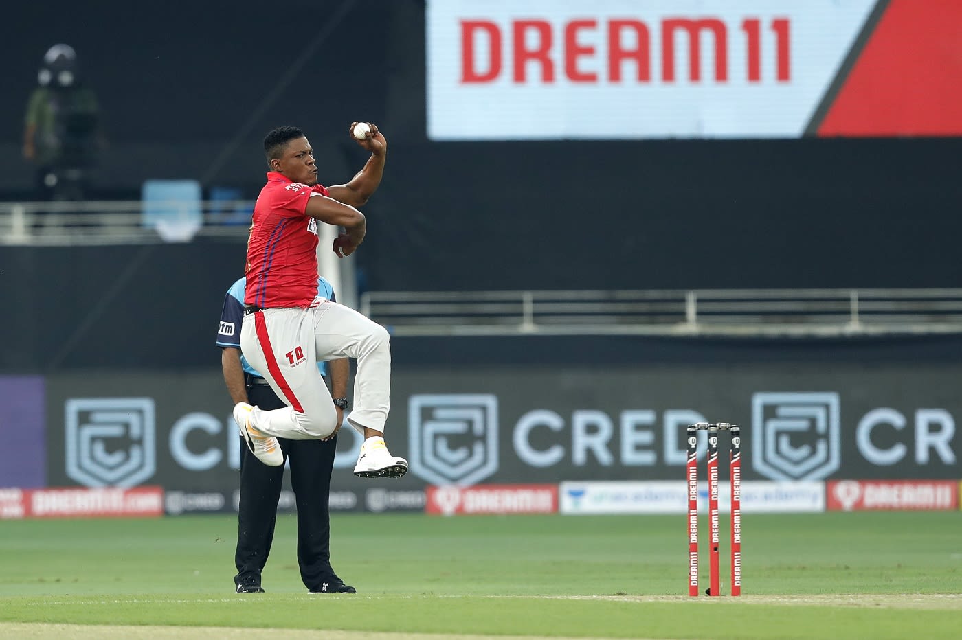 Sheldon Cottrell in action on IPL debut | ESPNcricinfo.com