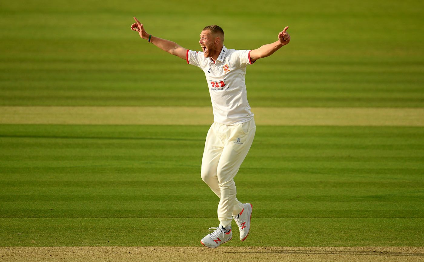 Jamie Porter broke the crucial Byrom-Overton stand | ESPNcricinfo.com