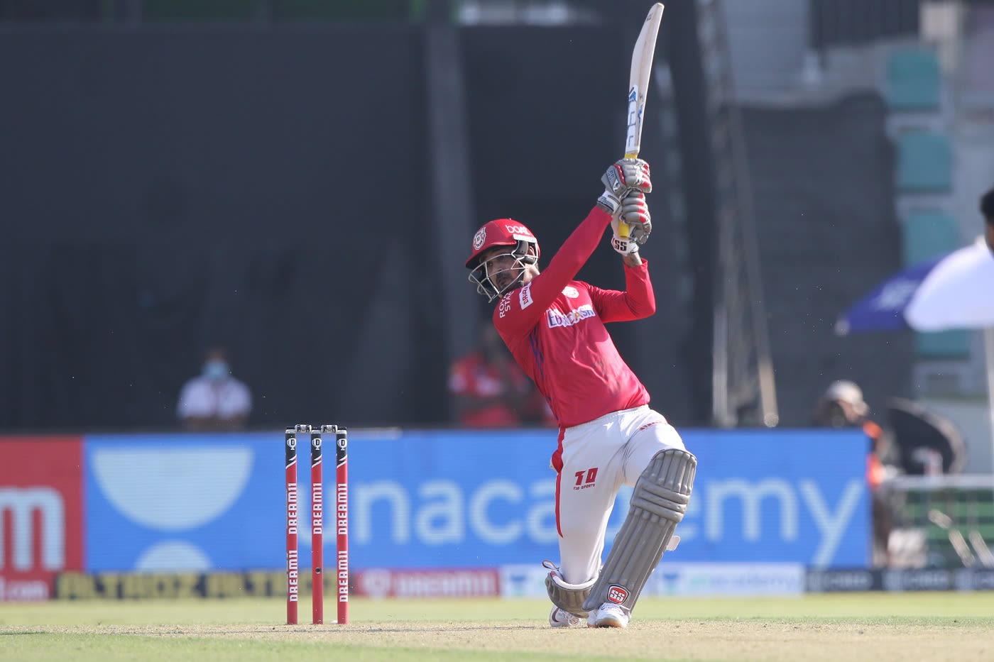 Deepak Hooda launches one over extra cover | ESPNcricinfo.com
