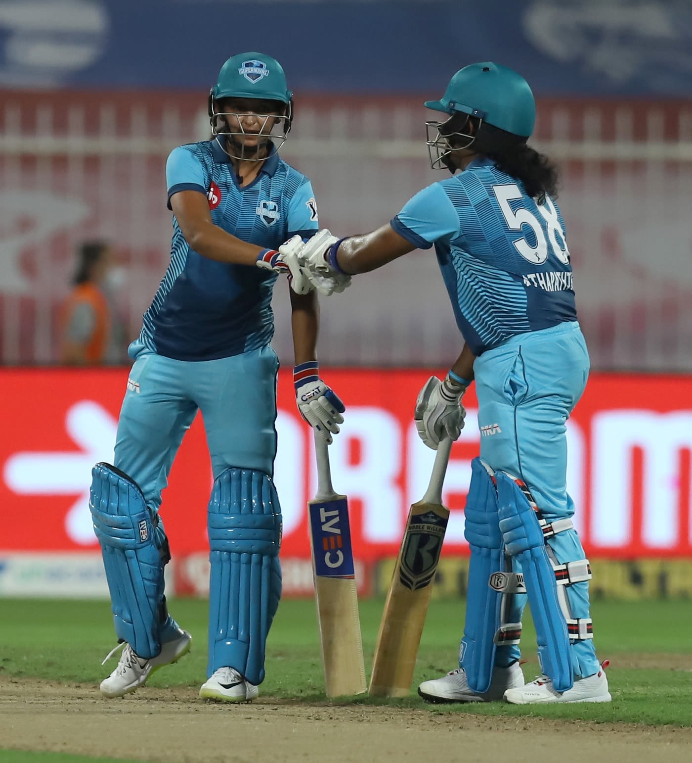 Harmanpreet Kaur and Chamari Atapattu added 47 for the third wicket ...
