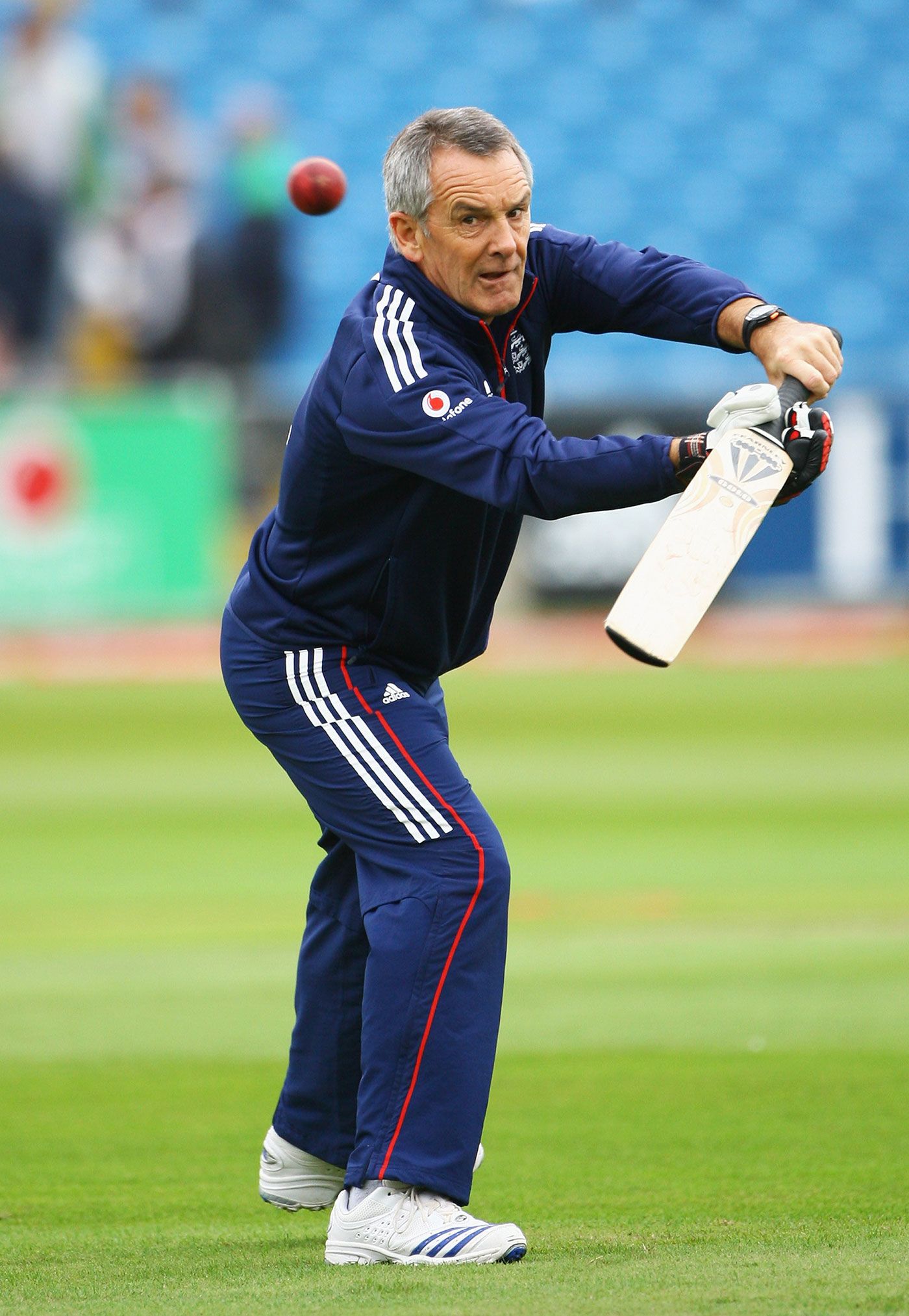 Phil Neale gives slip catching practice ahead of the 2008 Headingley ...