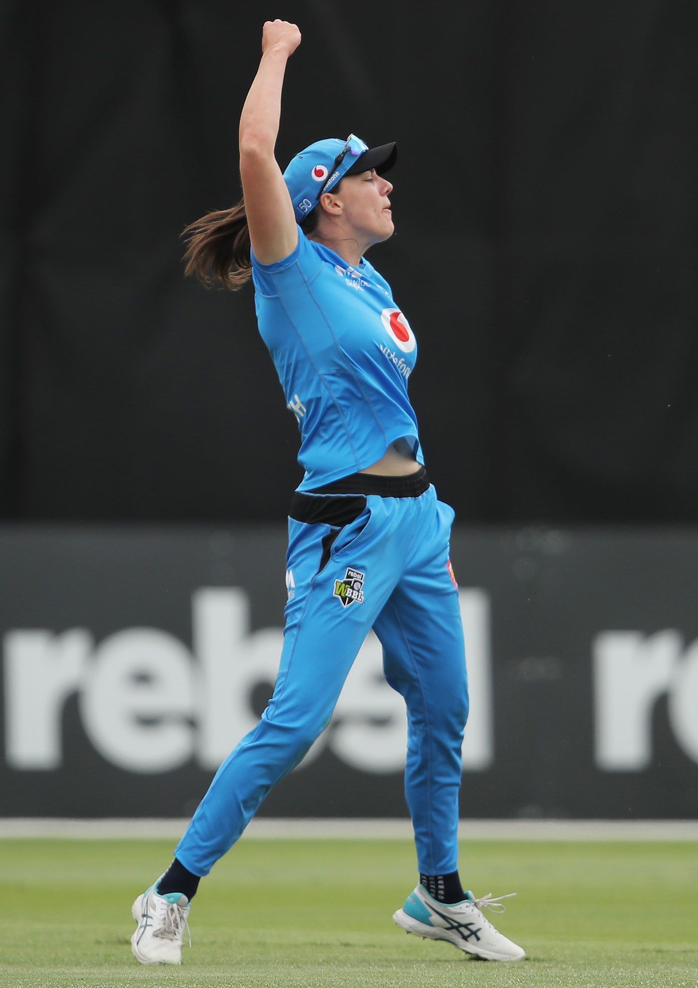 Tahlia McGrath celebrates her spectacular catch | ESPNcricinfo.com