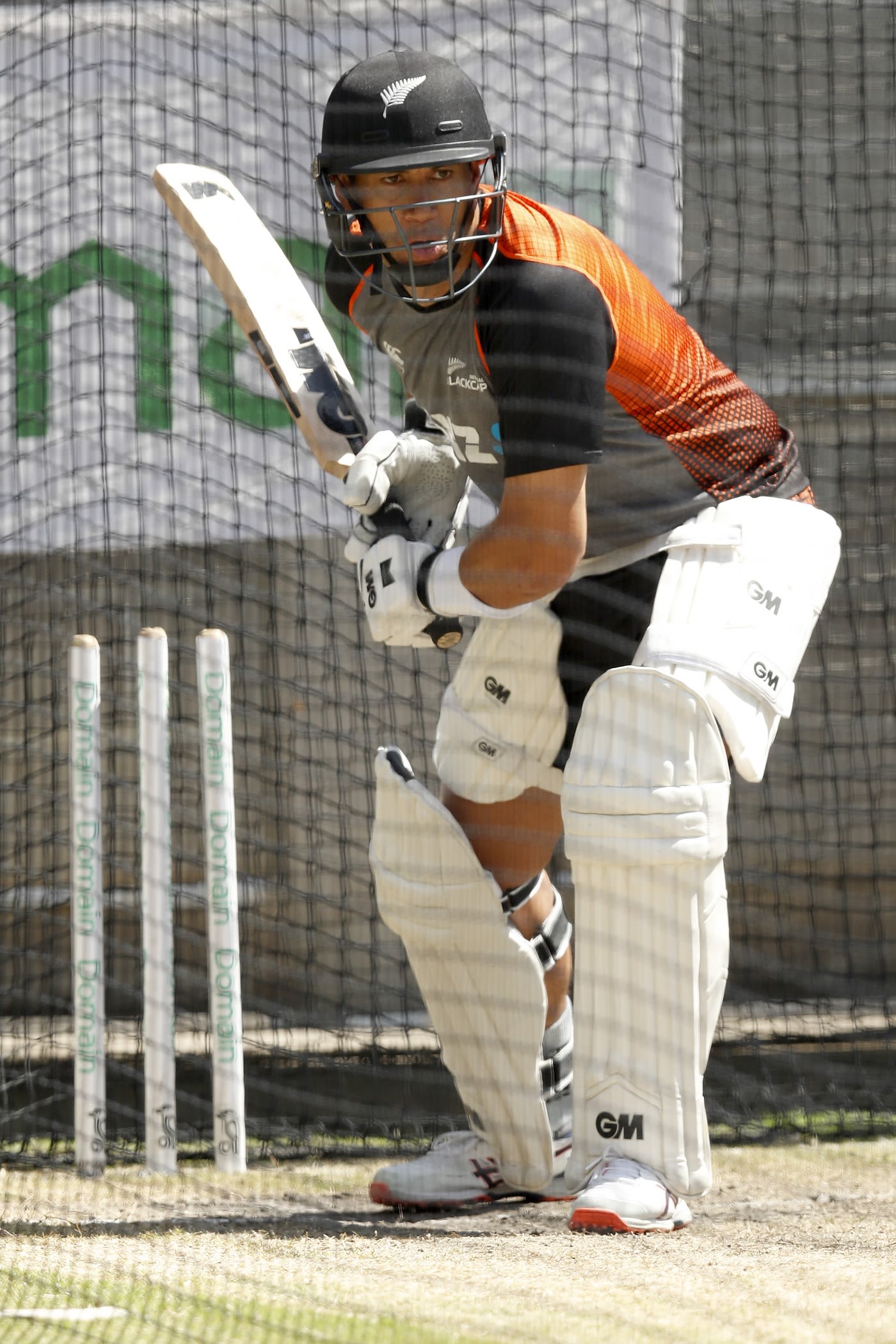Ross Taylor bats in the nets | ESPNcricinfo.com