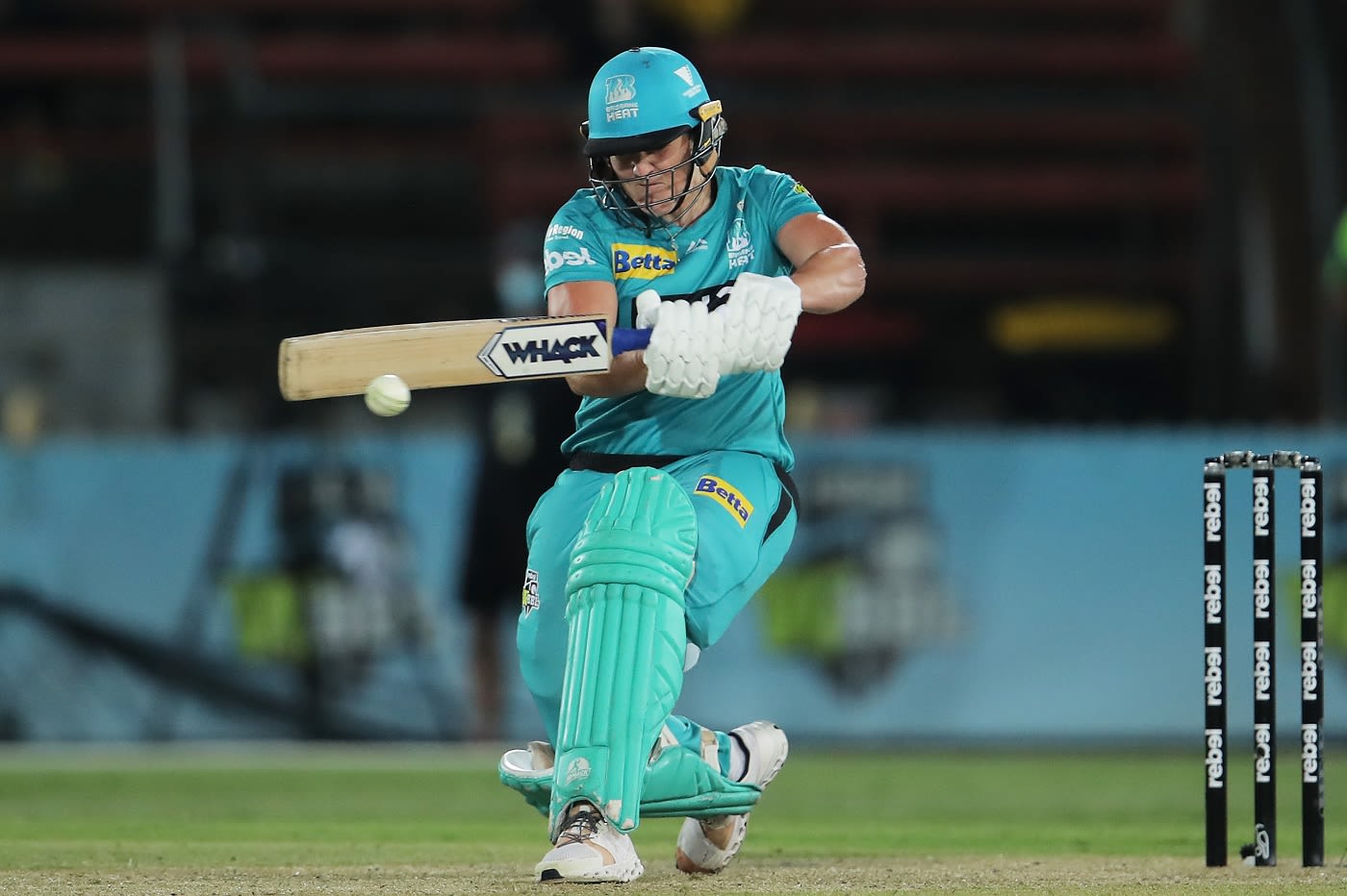 Laura Kimmince shapes to pull | ESPNcricinfo.com