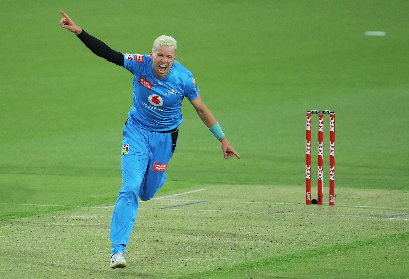 Peter Siddle ripped through Hobart Hurricanes with a five-for ...