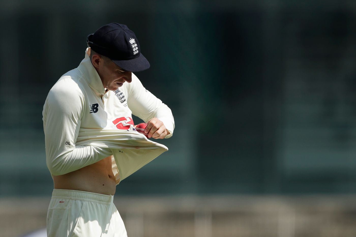 Dan Lawrence works on the ball | ESPNcricinfo.com