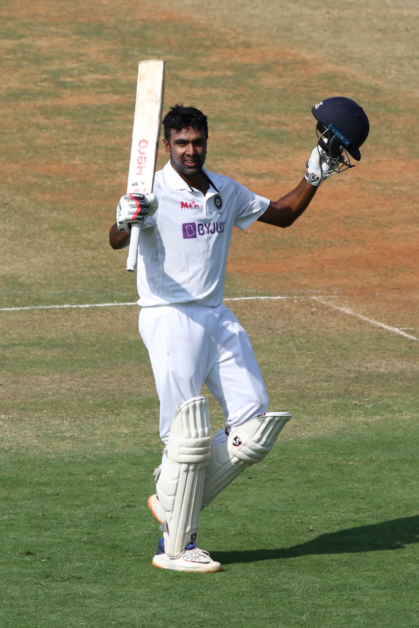 R Ashwin celebrates his fifth Test hundred | ESPNcricinfo.com