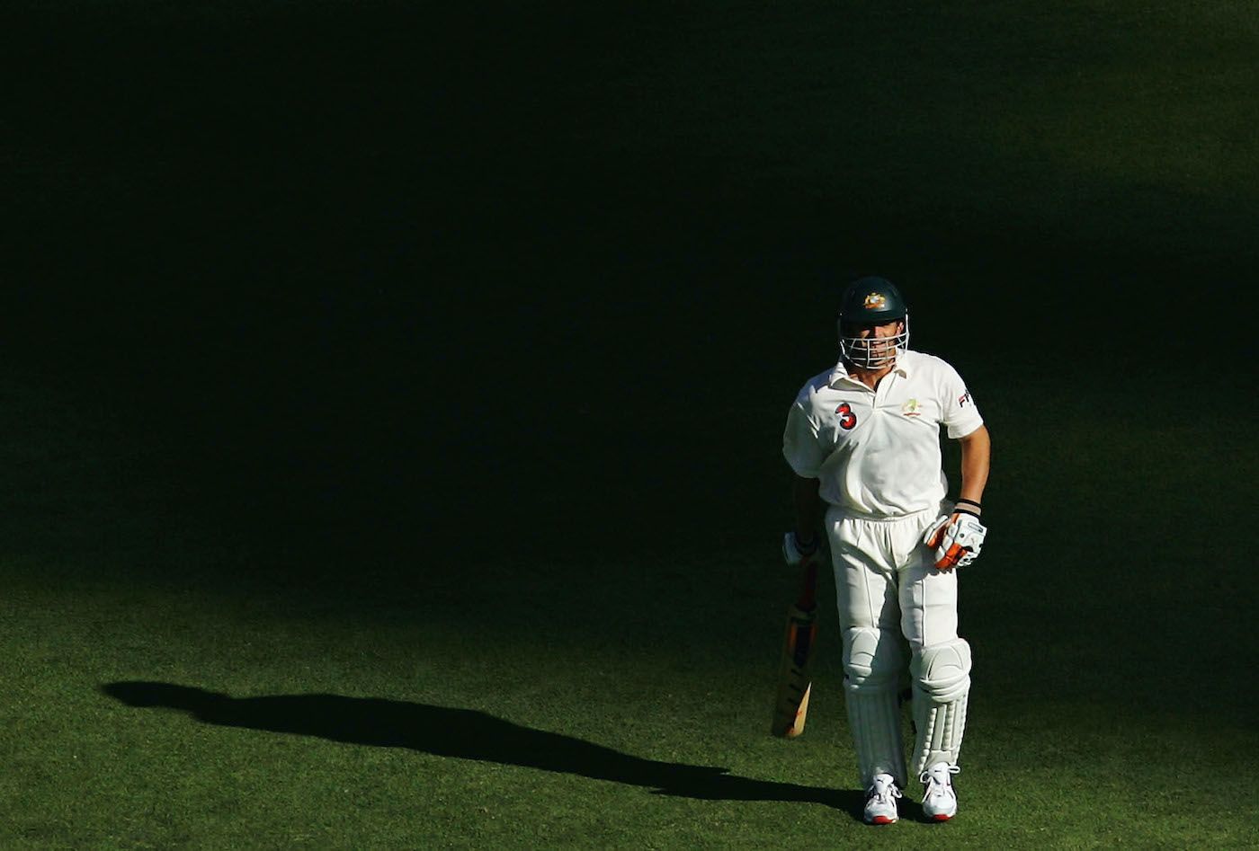 Adam Gilchrist walks out to bat | ESPNcricinfo.com