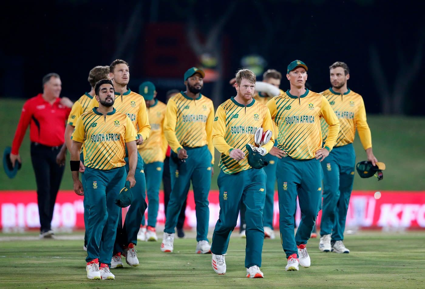 The South Africans troop off the field after their defeat ...