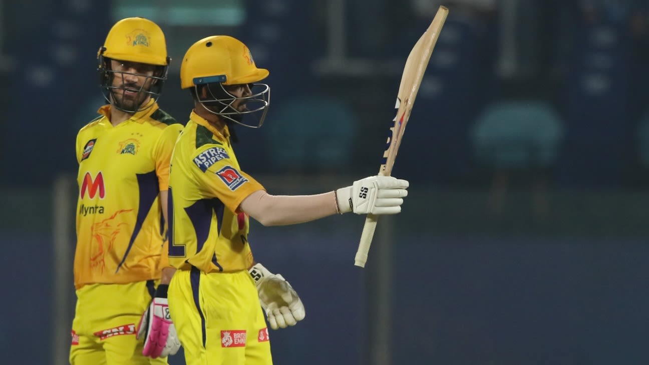 CSK beat SRH, CSK won by 7 wickets (with 9 balls remaining)