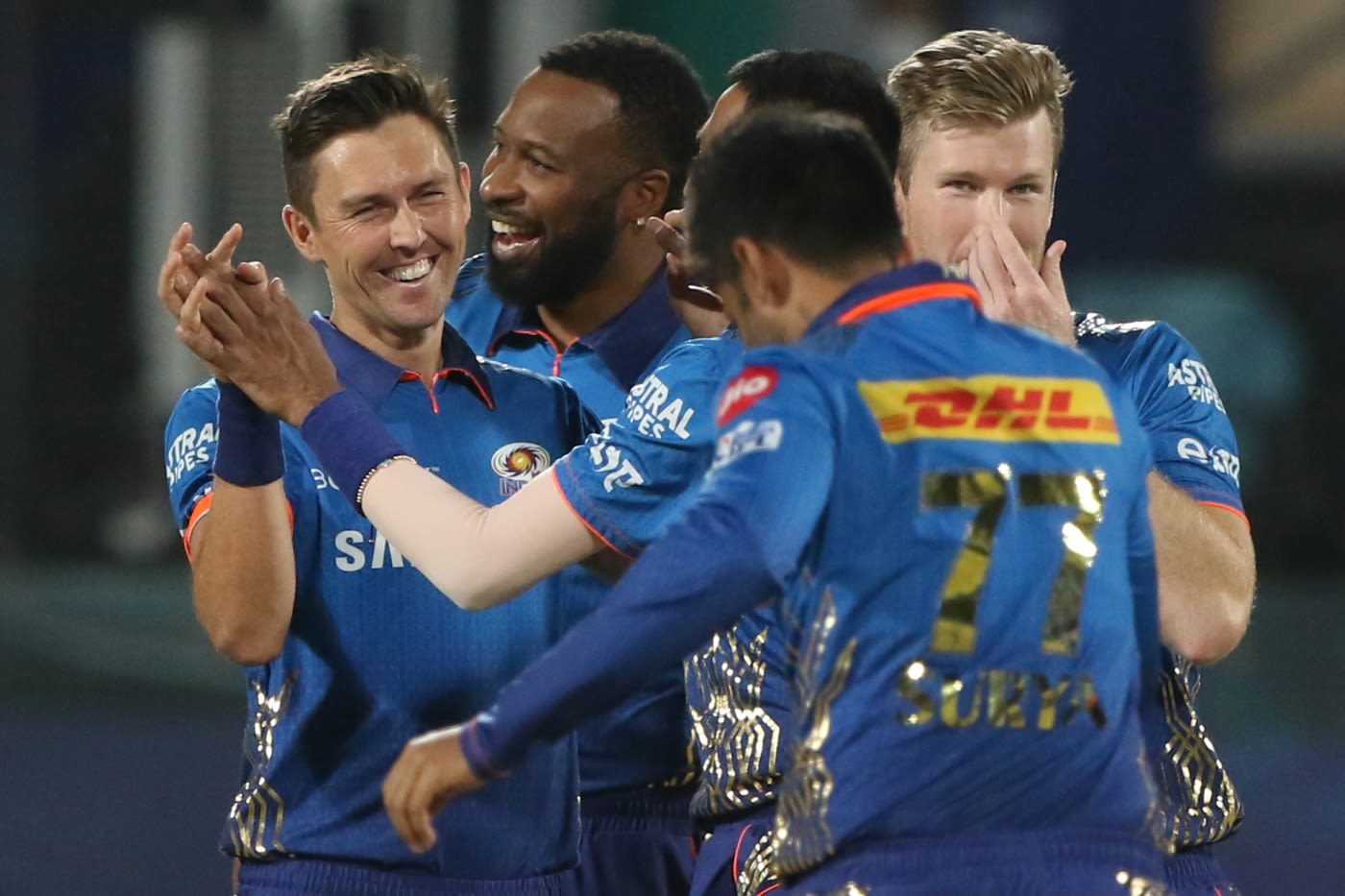 Mumbai Indians get together after Trent Boult's early strike ...