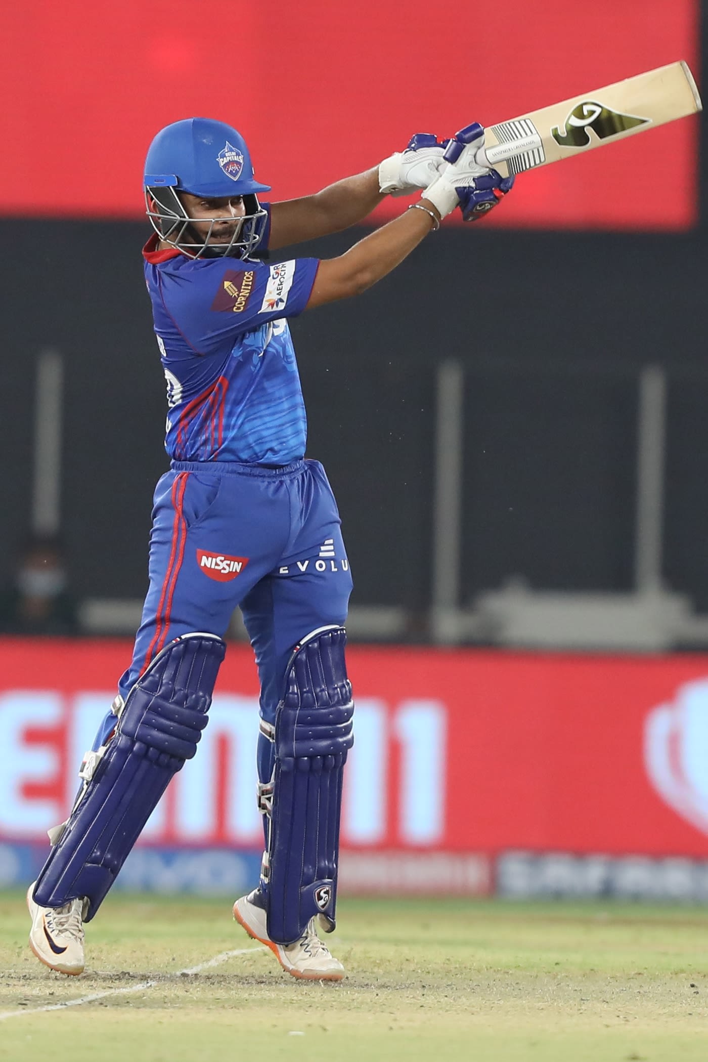 Prithvi Shaw frees his arms | ESPNcricinfo.com