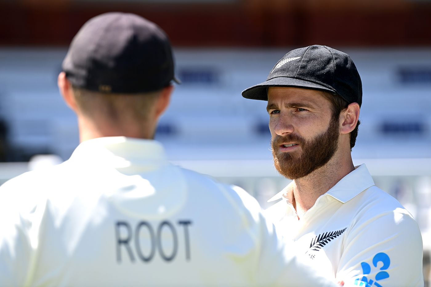 Kane Williamson eyes Joe Root up | ESPNcricinfo.com
